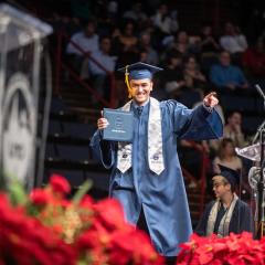 ‘The key is to be adaptable,’ UNO Alumnus Mark Romig Tells Class of ...